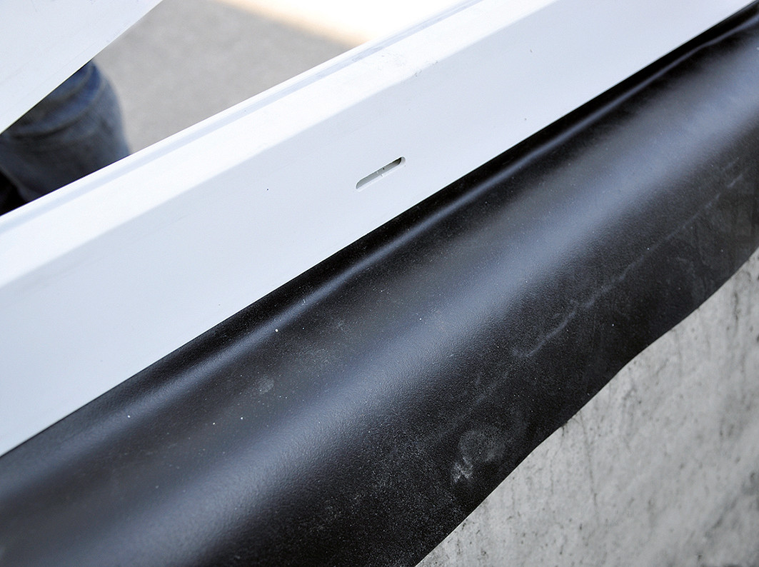 EPDM Folie um Terrassen und Balkone abzudichten